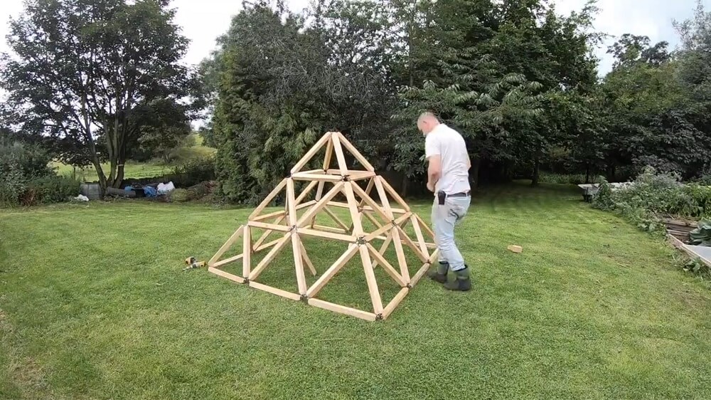 Universal Bracket - Parametric House