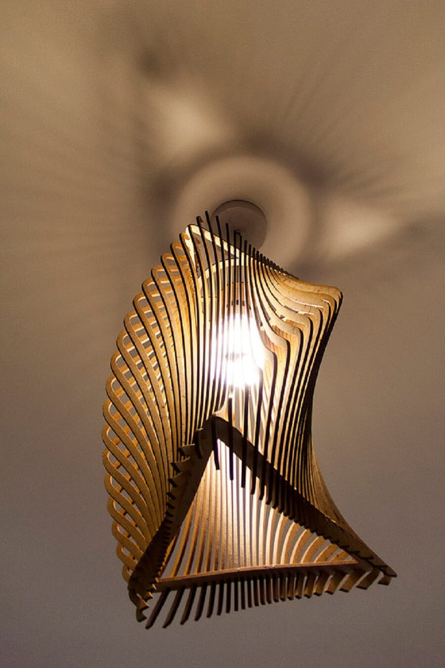 Twisted Lasercut Lampshade - Parametric House